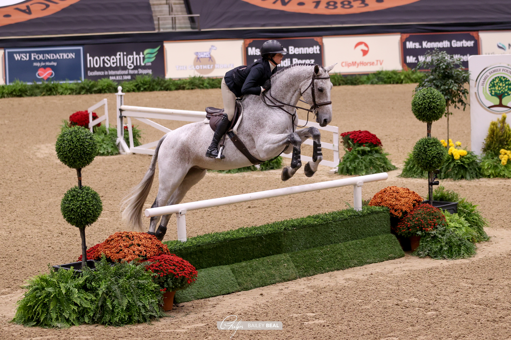 Juliette Earley takes the top spot in the 2022 Hamel NHS 3’3 Equitation ...